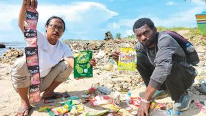 Sachet Dominasi Sampah Plastik di Perairan Sorong