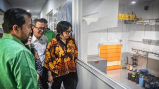 Fasilitas Pengelolaan Senyawa Beracun PCBs Non Thermal Diresmikan